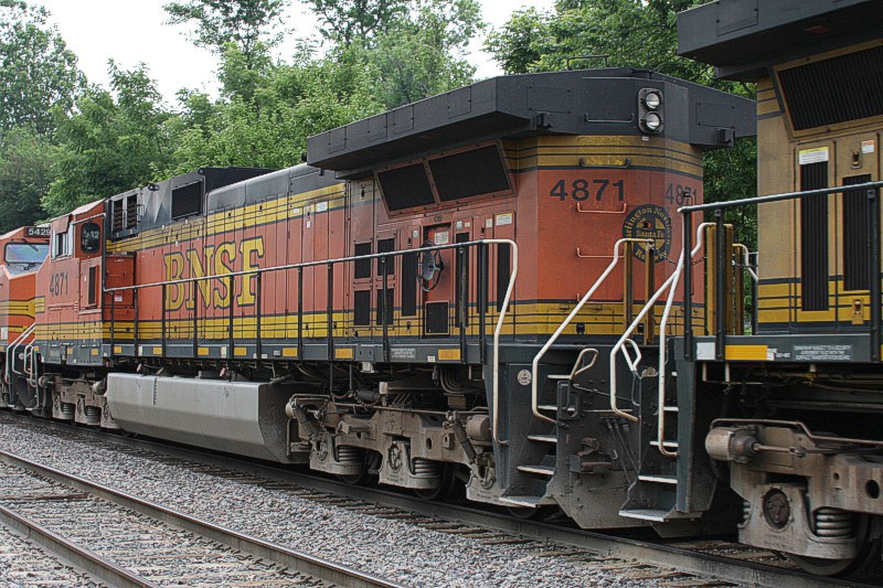 BNSF 4871